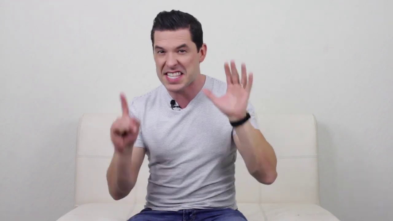 Descubriendo el significado detrás de la mirada intensa de un hombre ...